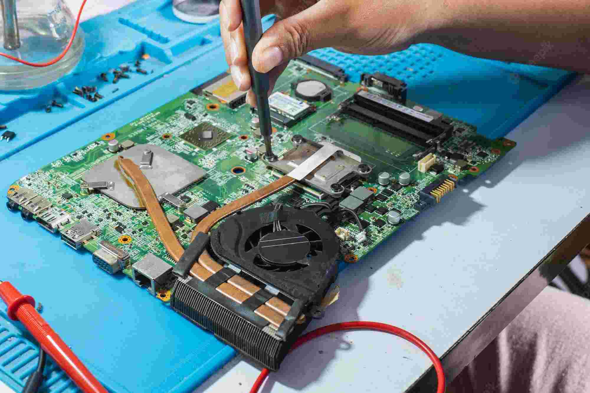 How To Remove A Connector From Circuit Board？